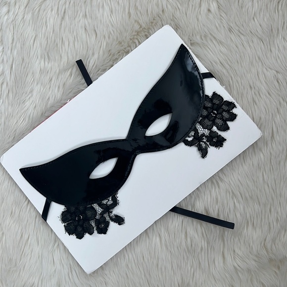 Victoria's Secret | Accessories | Rare Victorias Secret Masquerade ...